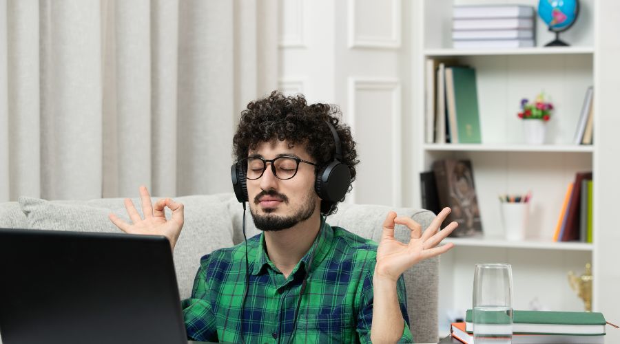 5 Tips To Help You Study Online With Ease