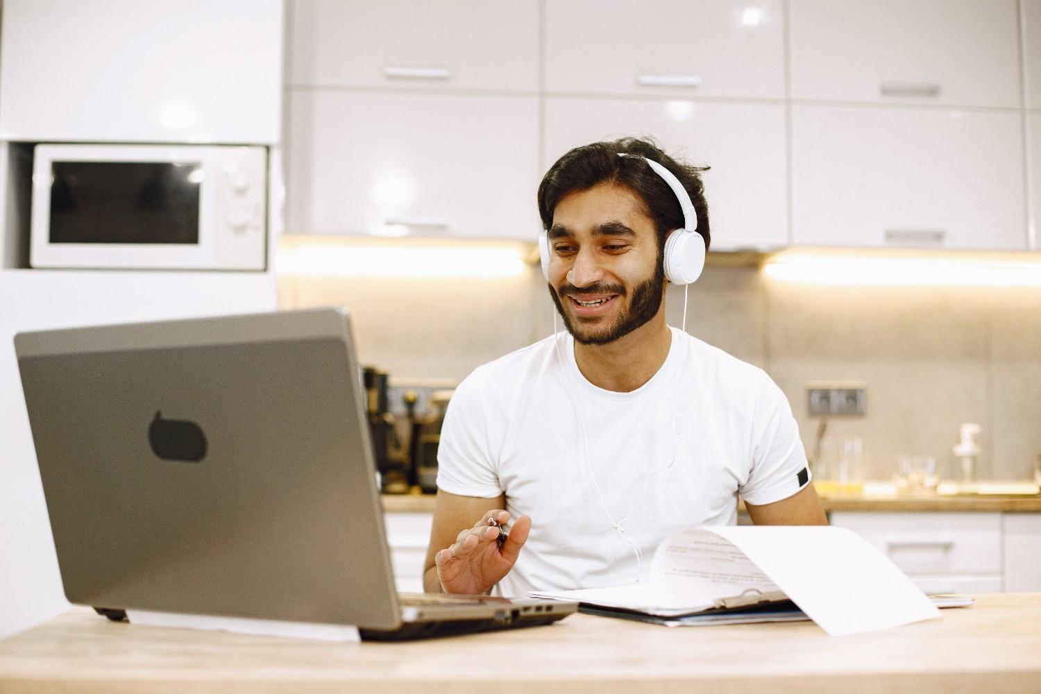 5 Tips To Help You Study Online With Ease